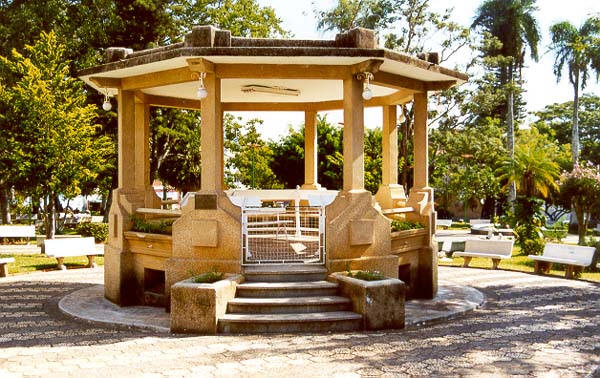 Blog do Medeiros: BALANÇANDO O CORETO